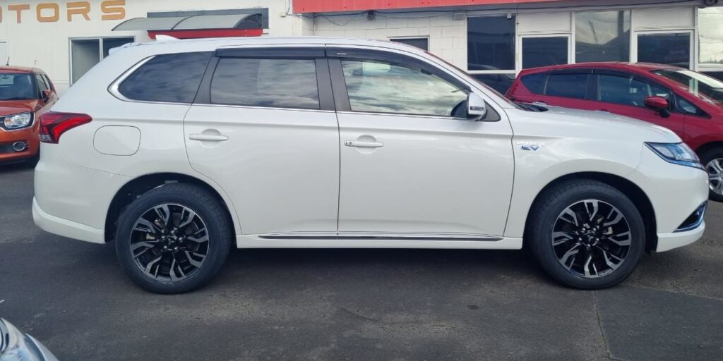 2019 Mitsubishi Outlander Review - New Zealand and Australia Motors